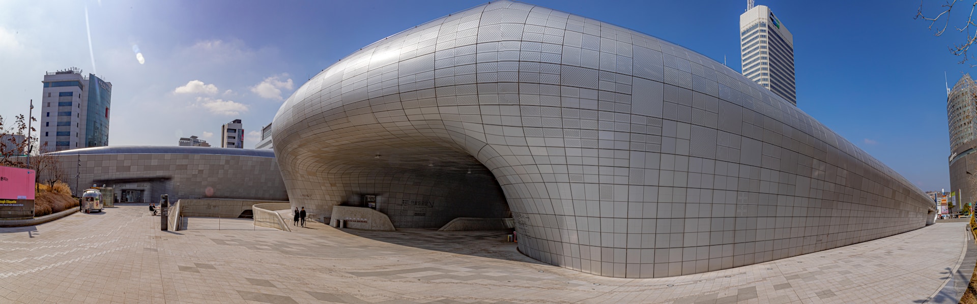 Reiseguide til Dongdaemun Design Plaza i Seoul - ReiseKroken.no